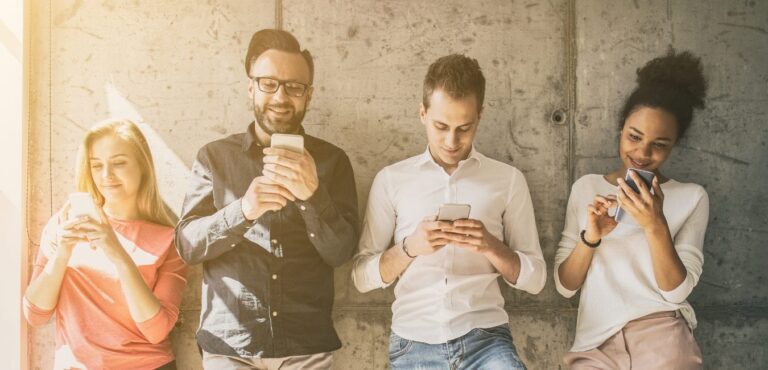 Choosing the Right Influencers: an essential Cheat Sheet - Upfluence